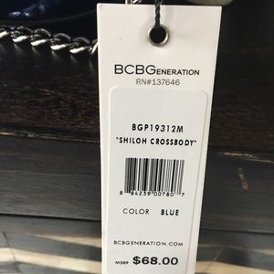 BCBGeneration | Bags | Nwt Bcbg Metallic Looking Comes With Free Gift ...
